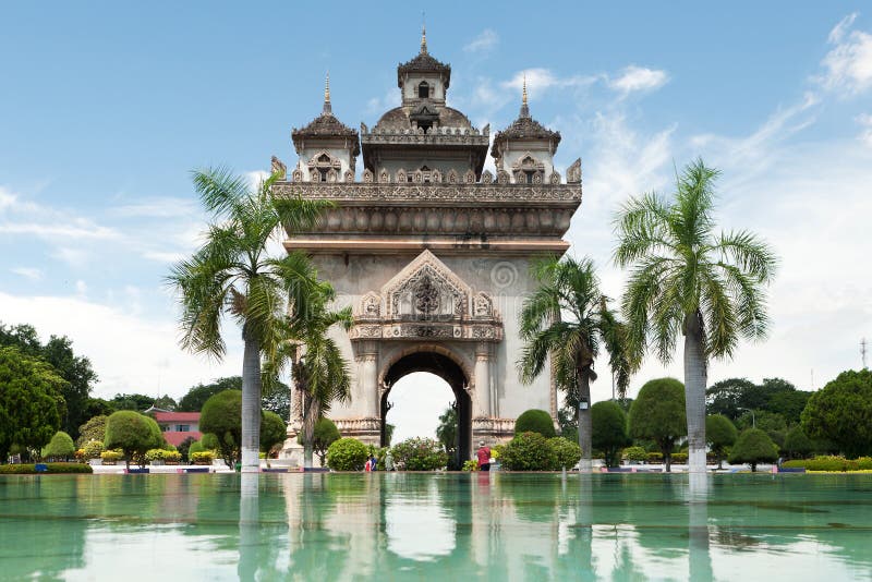 Patuxai in Vientiane stock photo. Image of pratuxai, landmark - 21127718