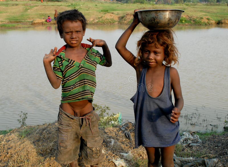 Pauvres enfants image éditorial. Image du inde, asie - 43990320