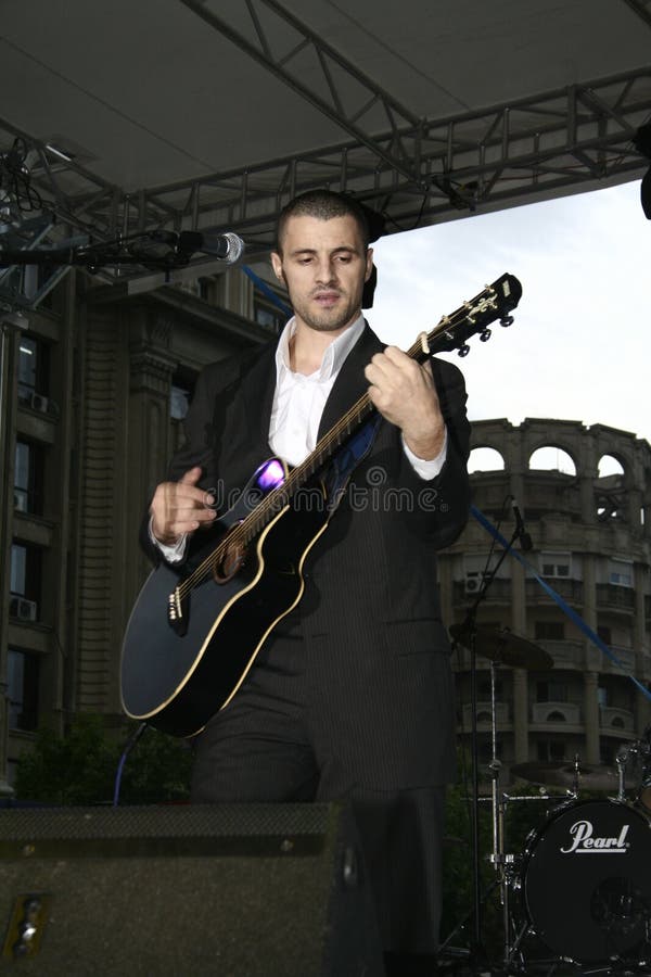 Pavel Stratan editorial stock photo. Image of stage, tuborg - 28631853