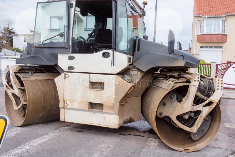 Compactor Roller that Can Process Wood Waste, Pallets, Wooden Crates ...