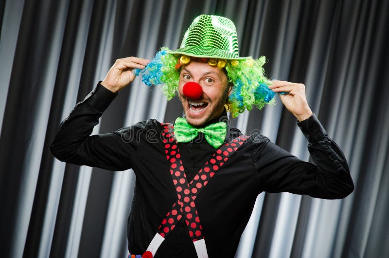 Payaso Divertido En Concepto Chistoso Foto de archivo - Imagen de ...