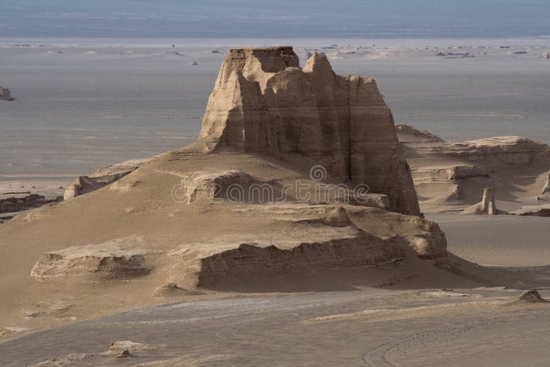 Pays de désert de roche image stock. Image du brun, horizontal - 15867729