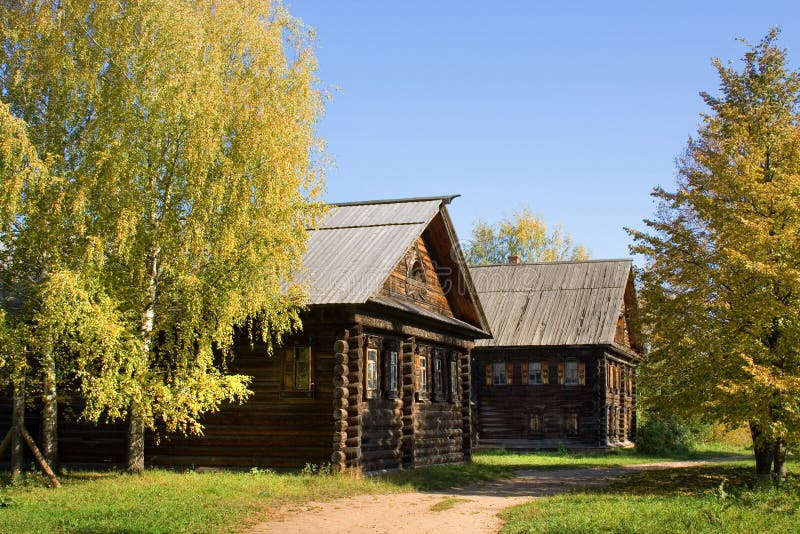 Paysage D'automne - Maisons En Bois Photo stock - Image du nature ...