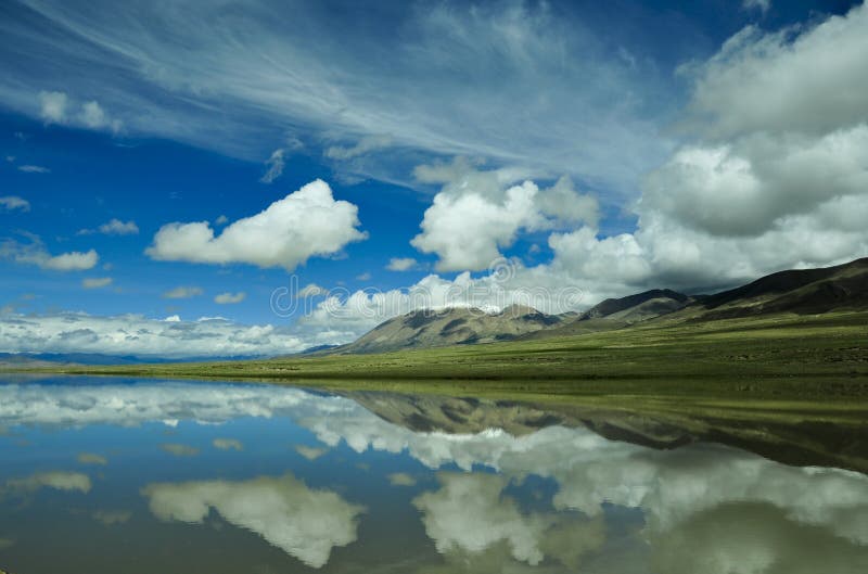 Paysage sur le plateau image stock. Image du paysage - 18668143