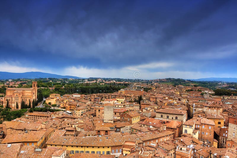 Paysage Urbain De Sienne (Toscane - Italie) Image stock - Image du dôme ...