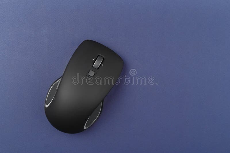 PC-Maus Auf Einem Blauen Hintergrund Stockbild - Bild von getrennt ...