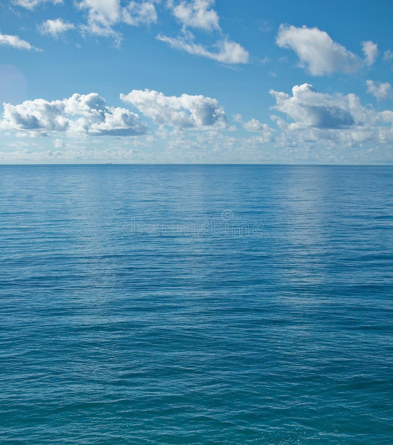 The peaceful calm ocean stock photo. Image of ocean, summer - 7760638