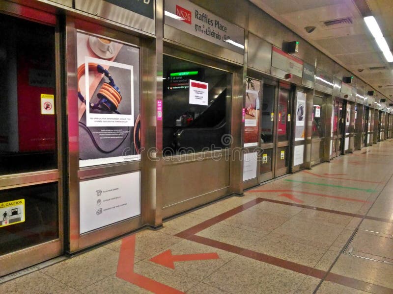 A Peaceful Train Station in Singapore MRT , Raffles Station Editorial ...