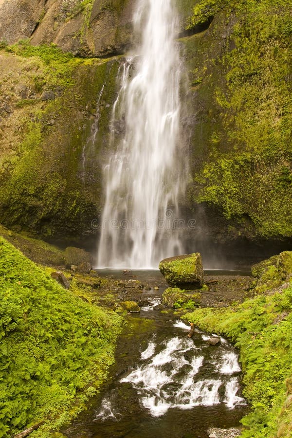 Peaceful Waterfall and Rocks Stock Image - Image of natural, forum: 6252249