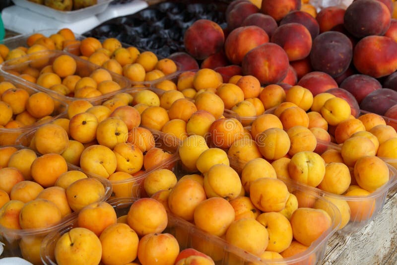 Two Different Peaches Types in a Market Stock Photo - Image of market ...