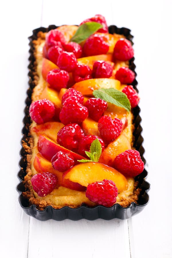 Peach and Raspberry Cheesecake Tart Stock Photo - Image of raspberry ...