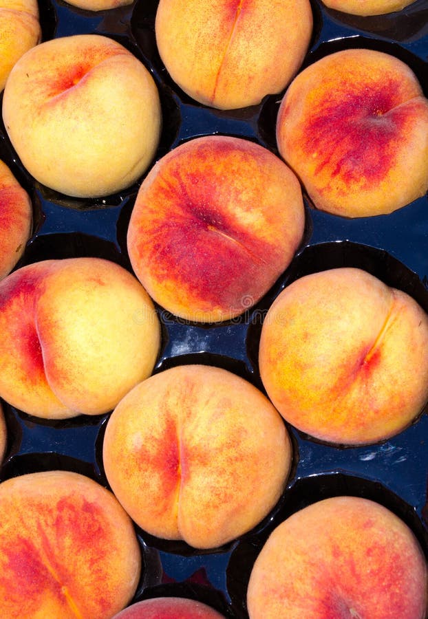 Red Peaches on Display Fresh Market Retail Grocery Store Stock Photo ...