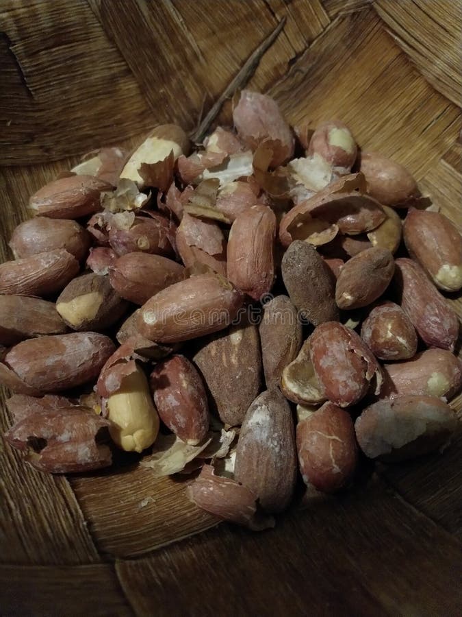 Peanuts stock photo. Image of small, peanuts, brown - 117514772