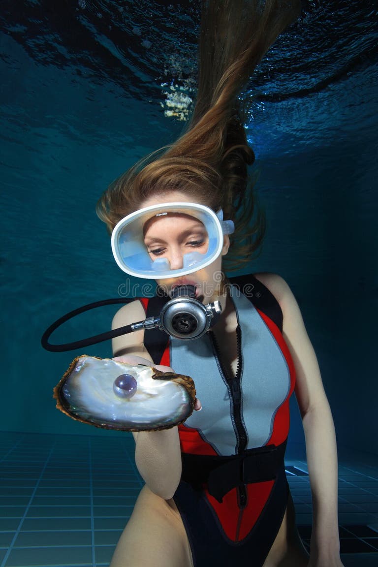 454 Pearl Diver Stock Photos - Free & Royalty-Free Stock Photos from ...