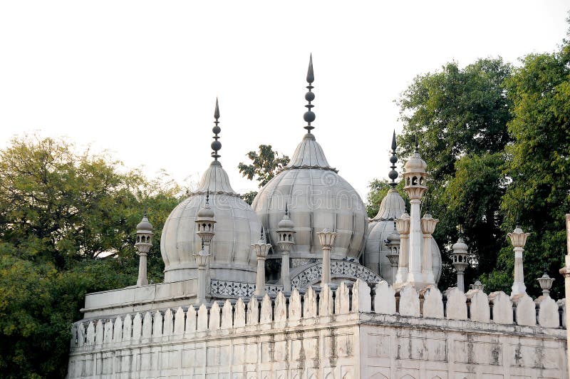Pearl mosque moti masjid stock image. Image of monument - 13816673