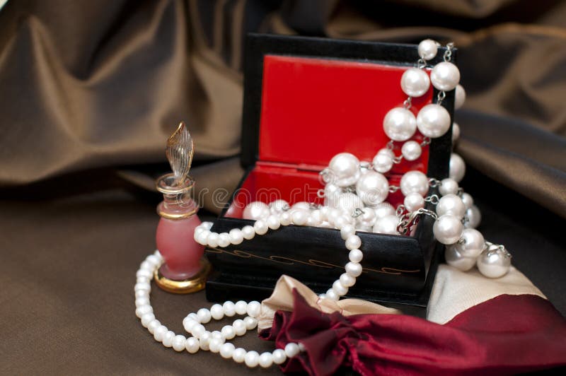 Pearls in the box stock photo. Image of precious, full - 17716322