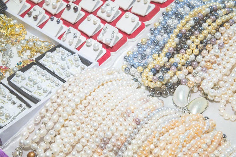 Pearls, Pearl Jewelry Stores Stock Photo - Image of dubai, decoration ...
