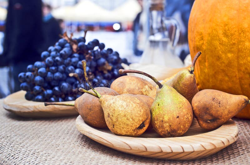 Pears and grapes stock photo. Image of pear, food, green - 25789696