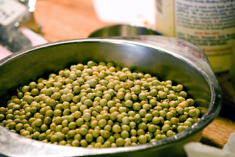 Peas in a bowl stock image. Image of bowl, ingredients - 1437485