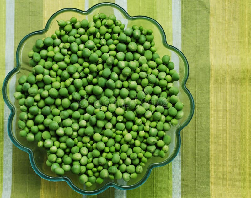 Peas in a bowl stock photo. Image of plain, food, group - 19680768