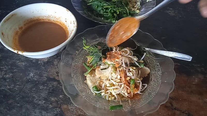 Pecel Has Existed since the Time of the Ancient Javanese Kingdoms ...