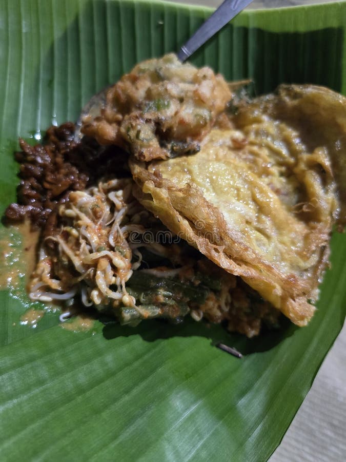 Pecel, Javanese Indonesian Traditional Breakfast Stock Image - Image of ...