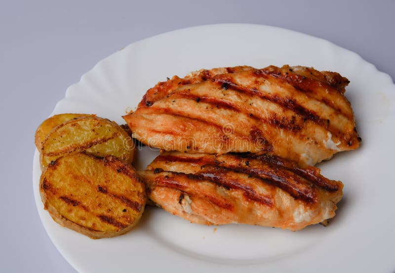 Pecho De Pollo Asado a La Parilla Imagen de archivo - Imagen de ...