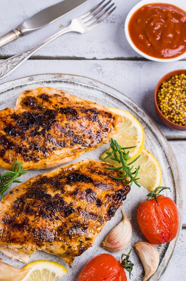 Pechos de pollo frito imagen de archivo. Imagen de carne - 120396977