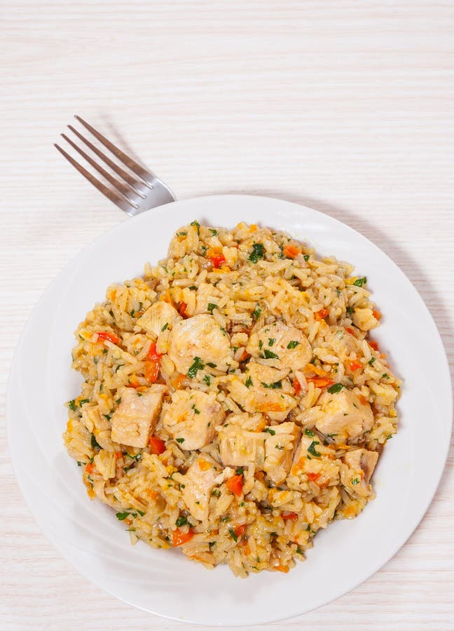 Pechuga De Pollo Con Arroz Y Verduras Imagen de archivo - Imagen de ...