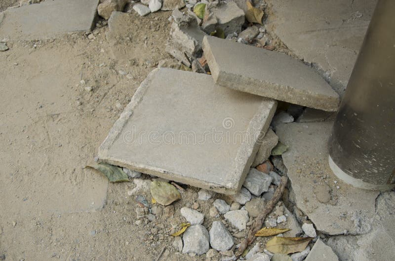 Pedazo De Piedra Del Cemento Roto Imagen de archivo - Imagen de pardo ...