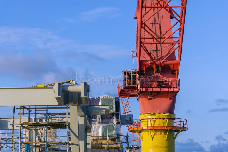 Pedestal Offshore Crane Stock Photos - Free & Royalty-Free Stock Photos ...