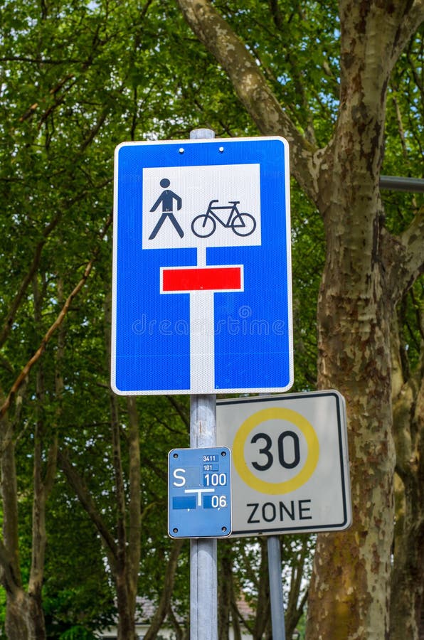 Pedestrian and Bicycle Path Closed Sign with Speed Limit Zone in ...