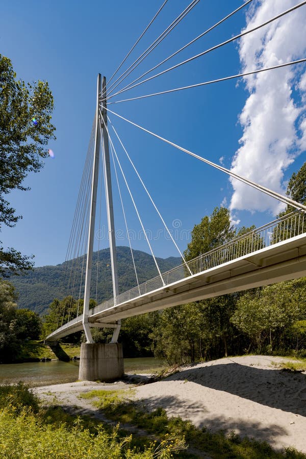Pedestrian Bridge in the Middle of the Forest, Beautiful Architecture ...