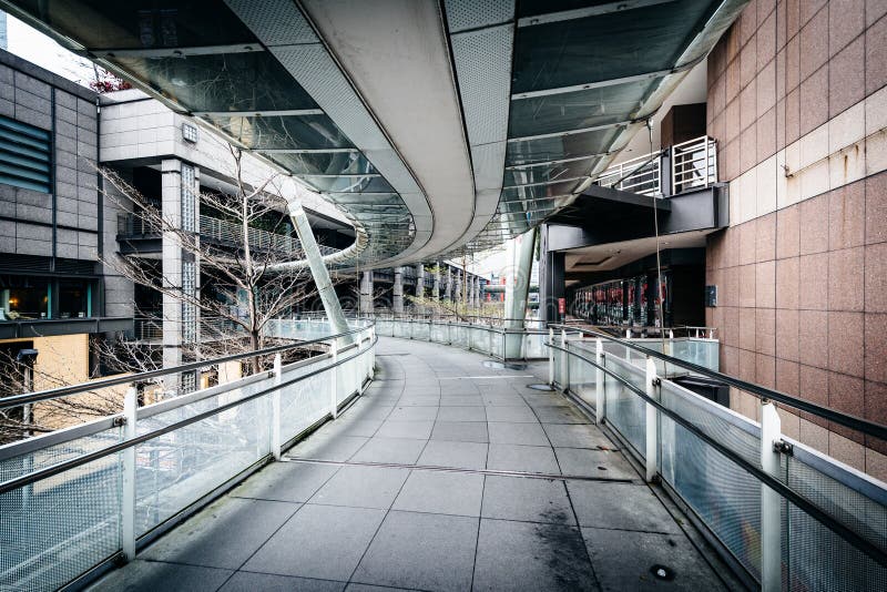 Elevated Pedestrian Walkway Stock Photos - Download 1,256 Royalty Free ...