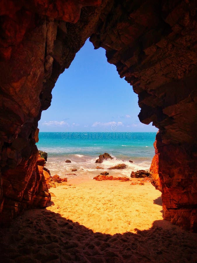 Pedra Furada стоковое изображение. изображение насчитывающей песок ...