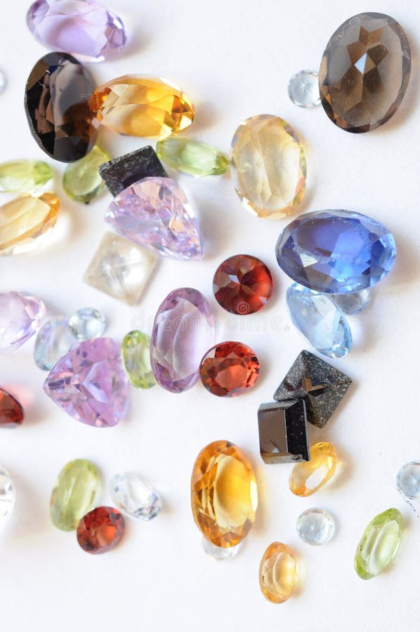 Pedras de gema foto de stock. Imagem de trajetos, vidro - 40504818