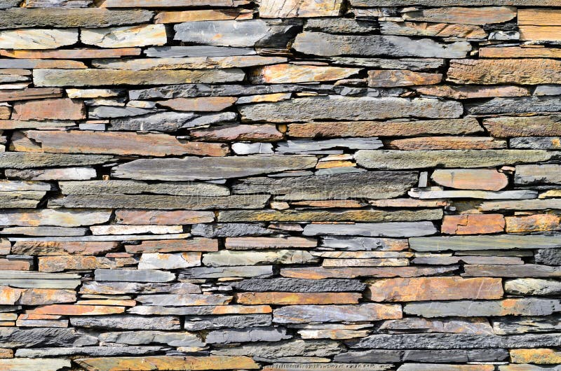 Pedras do xisto imagem de stock. Imagem de rachaduras - 83537721