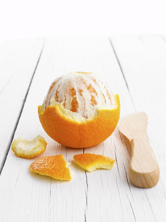 Peeled Off Orange and Single Orange Stock Photo - Image of peeled ...