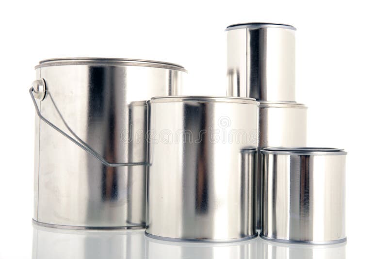 Peignez Les Bidons D'isolement Au-dessus Du Blanc Image stock - Image ...