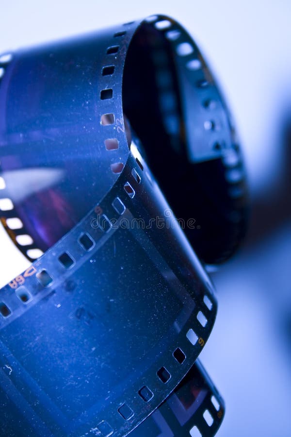 Rolo De Filme Negativo De 35mm Para A Câmera Imagem de Stock - Imagem ...