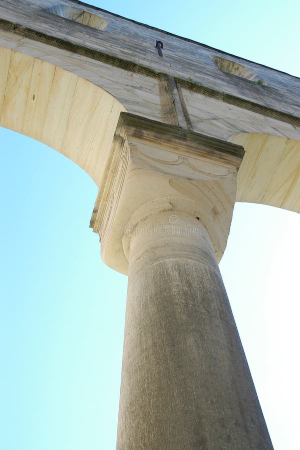 Pelare arkivfoto. Bild av kloster, fördärva, fördärvade - 280610