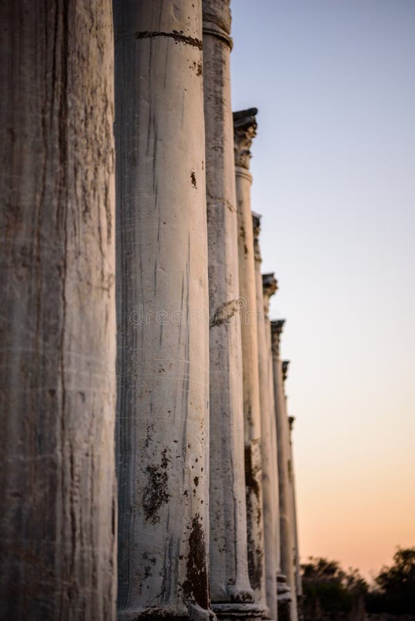 Pelare I Den Forntida Staden Av Salamier, Cypern Arkivfoto - Bild av ...