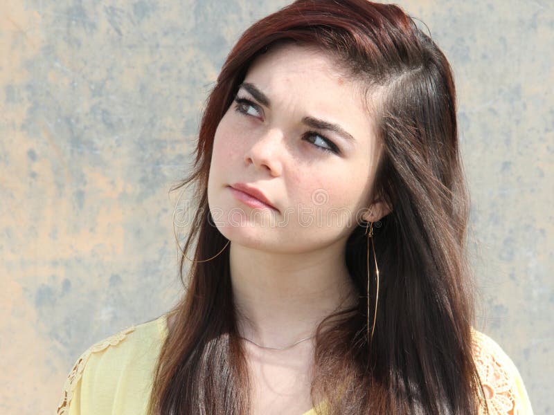 Pelo Largo Adolescente Curioso Foto de archivo - Imagen de joven ...