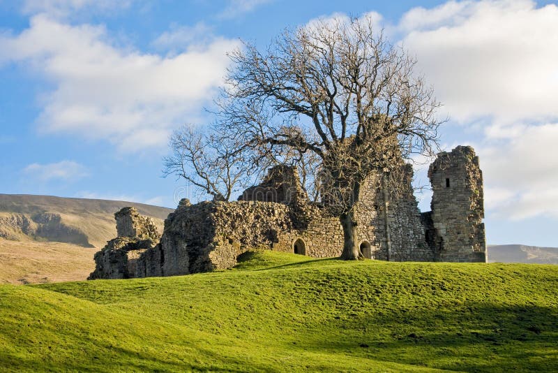 Pendragon Castle Ruins in the Eden Valley, Yorkshire Dales National ...