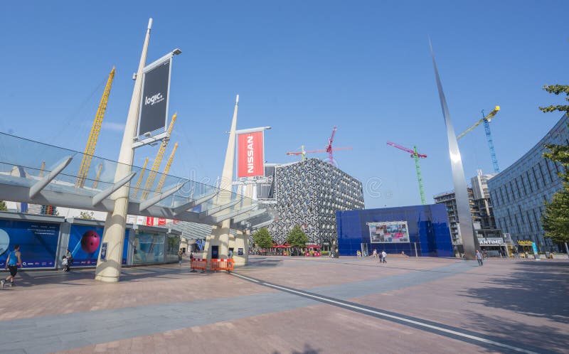 Peninsula Square at North Greenwich - O2 Arena - LONDON, ENGLAND ...