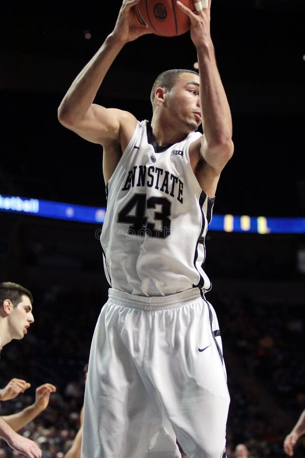 Penn State S Ross Travis #43 Editorial Image - Image of ball, offense ...
