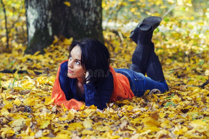 Pensamiento En Algo Agradable Foto de archivo - Imagen de vaqueros ...