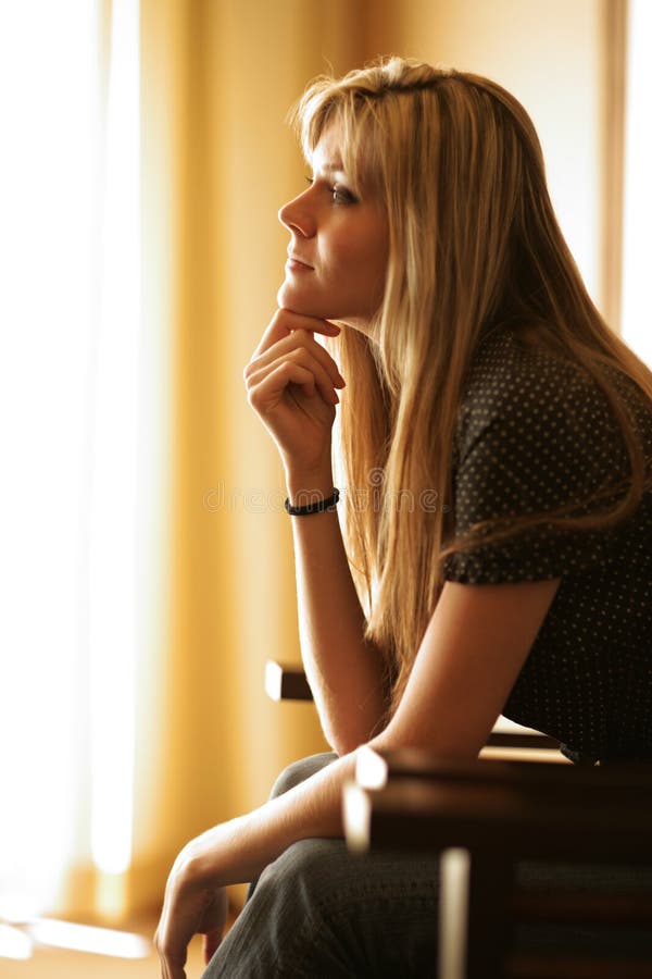 Penser image stock. Image du songeur, pensif, contemplatif - 7210509