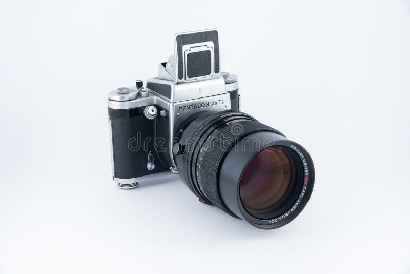 Pentacon Six camera editorial photo. Image of shutter - 100019461