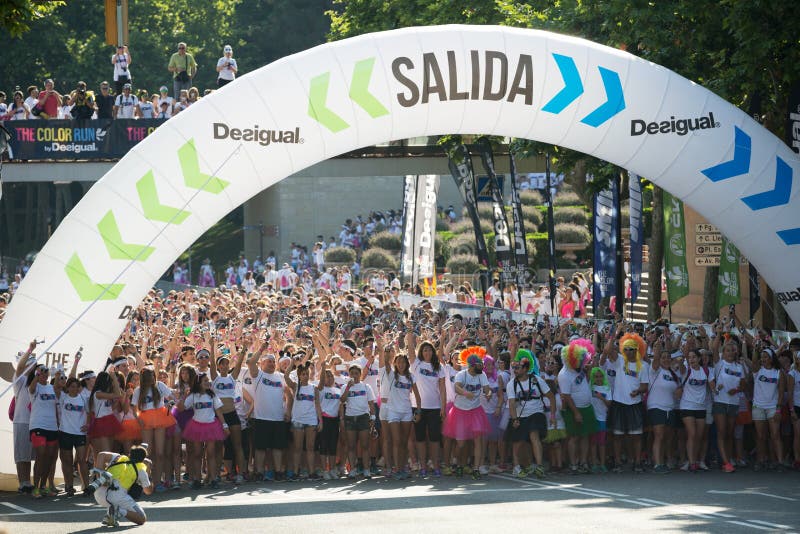 People during at the Color Run Editorial Stock Photo - Image of dirt ...